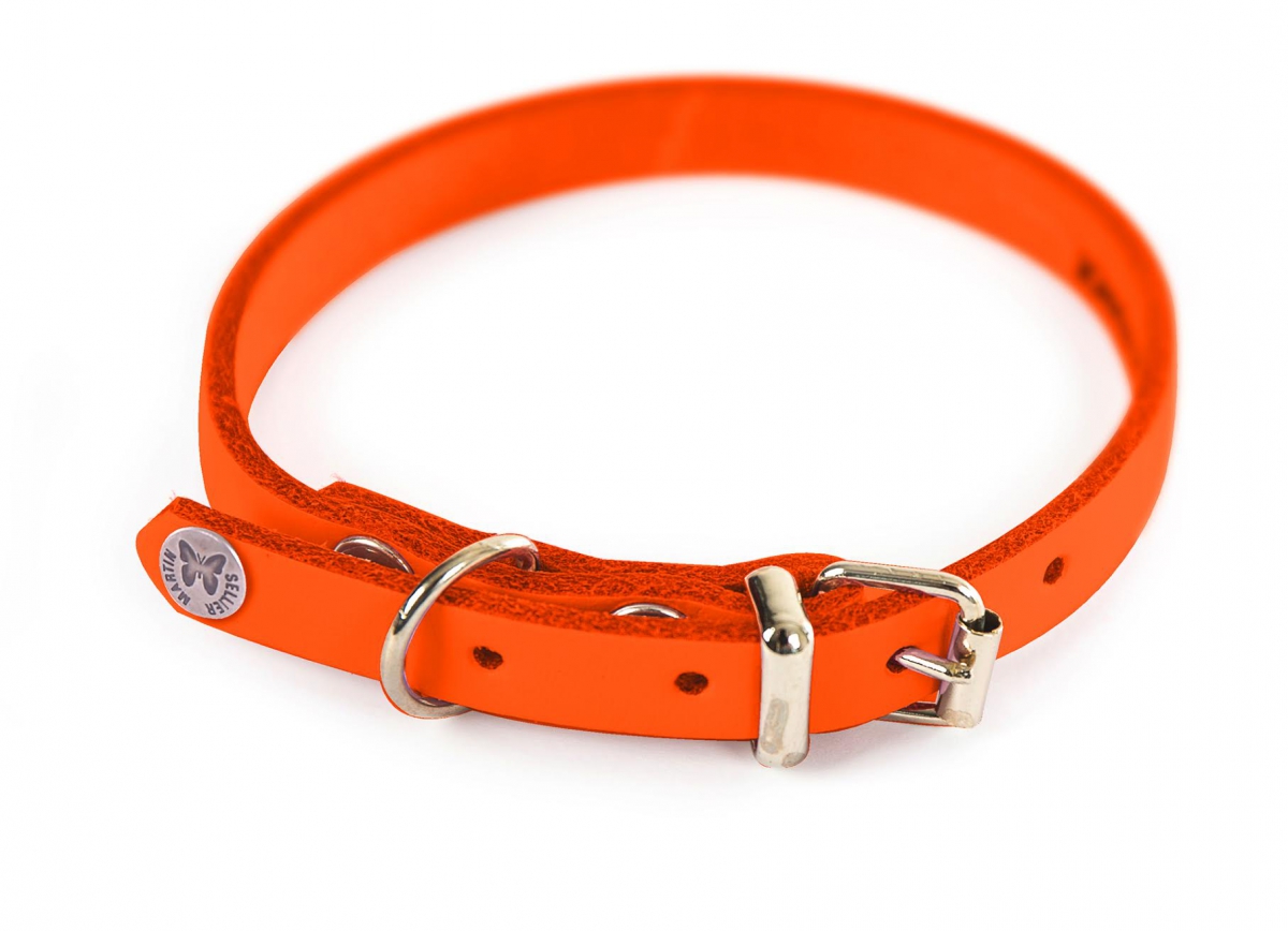 Collier en cuir coloré orange classique